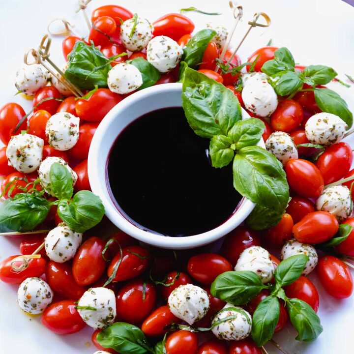 Classic Caprese Salad Christmas Wreath Recipe
