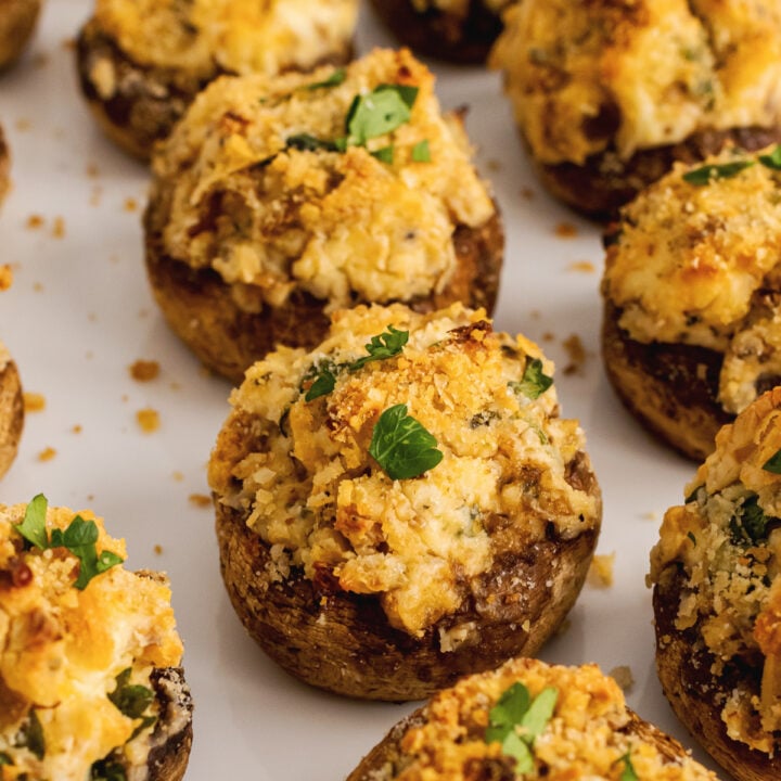 Stuffed Mushrooms with Creamy Cheese Filling