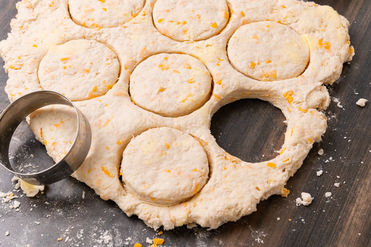 Buttermilk Cheddar Cheese Biscuits