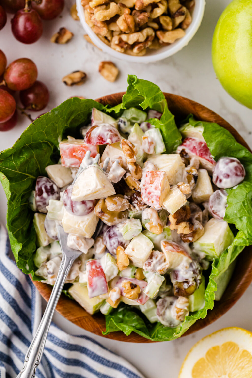 Classic Waldorf Salad (Crunchy And Fresh)